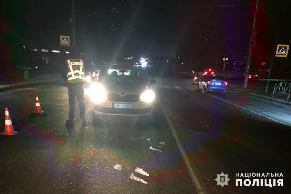 У Хмельницькому п’яний водій збив пішохода на “зебрі” : 25:01:2023 - vsim.ua