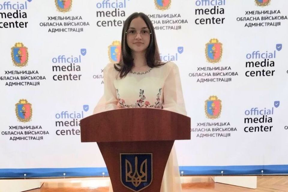 Сасюк Вероніка з Дунаївців отримуватиме президентську стипендію - vsim.ua
