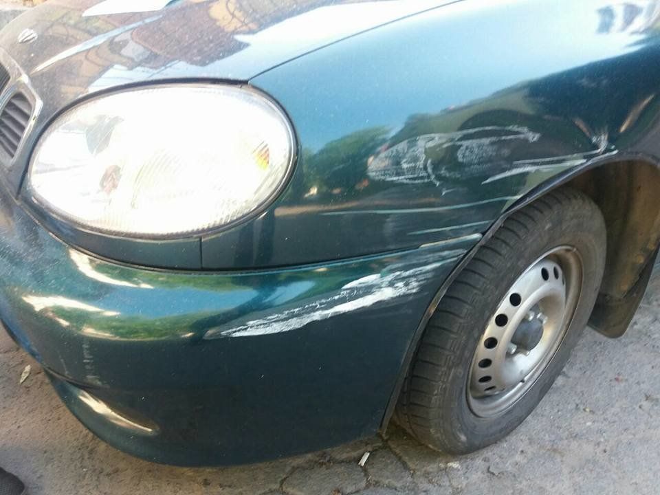 На Зарічанській "Volkswagen" врізався в "Daewoo". Водій втік : 16:06:2017 - vsim.ua