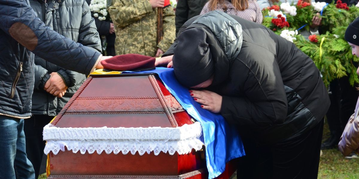 На Хмельниччині попрощалися з трьома захисниками Vsim Ua