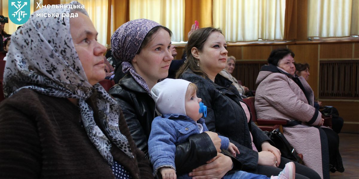 Жінки з Хмельницького зі статусом «Мати-героїня» - vsim.ua