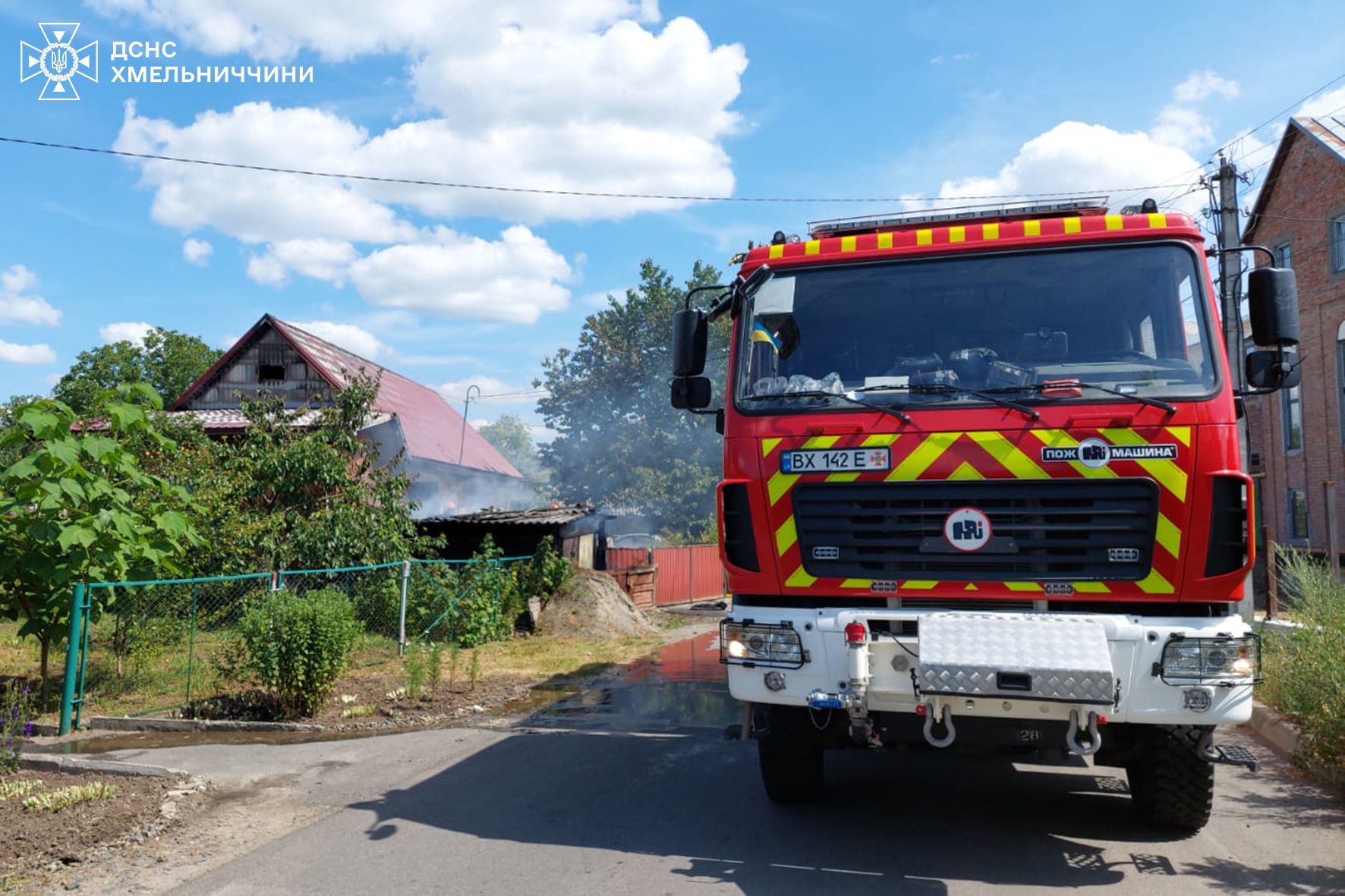 На Виставці зайнявся гараж: горіло «25» квадратів - vsim.ua