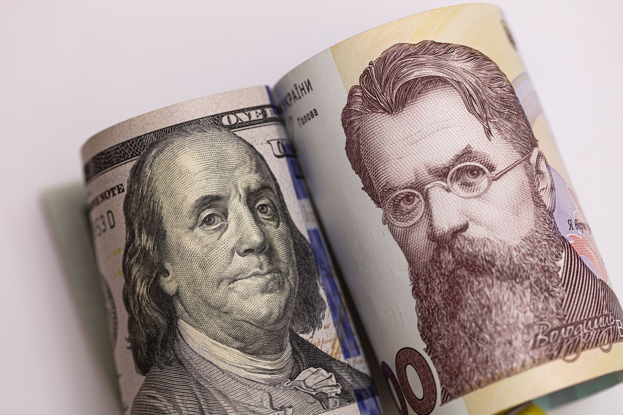 Курс валют у Хмельницькому на 21 лютого - vsim.ua