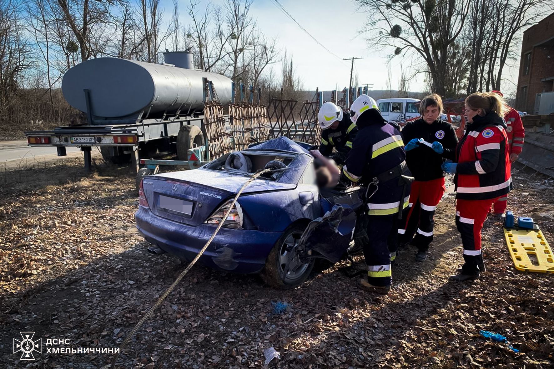 «Mercedes» загорівся після ДТП: загинула жінка - vsim.ua