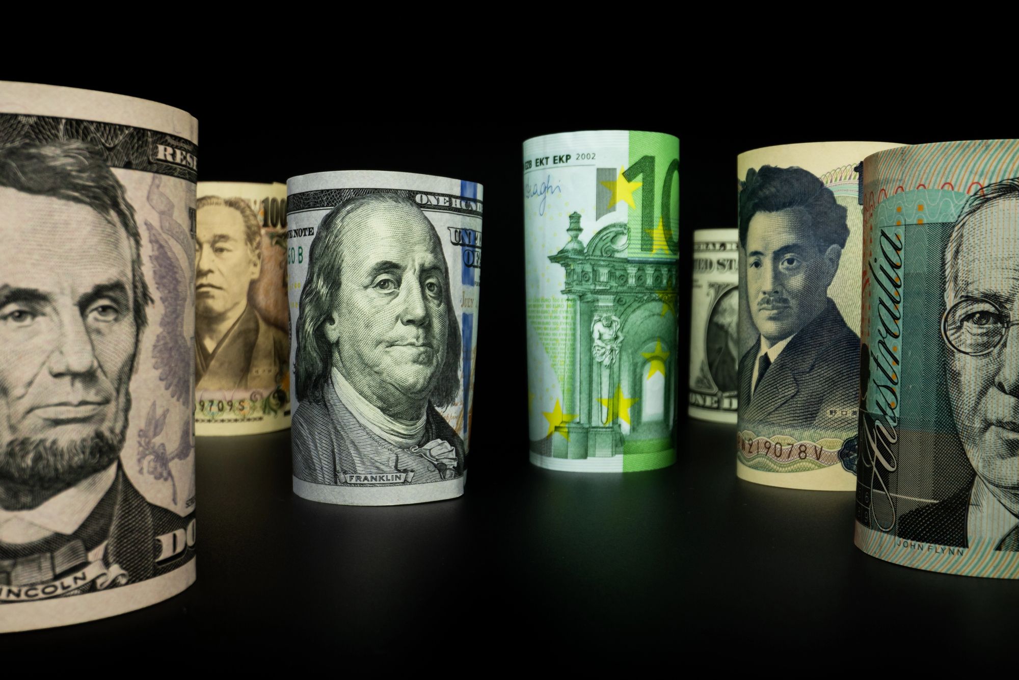 Курс валют у Хмельницькому на 28 березня - vsim.ua