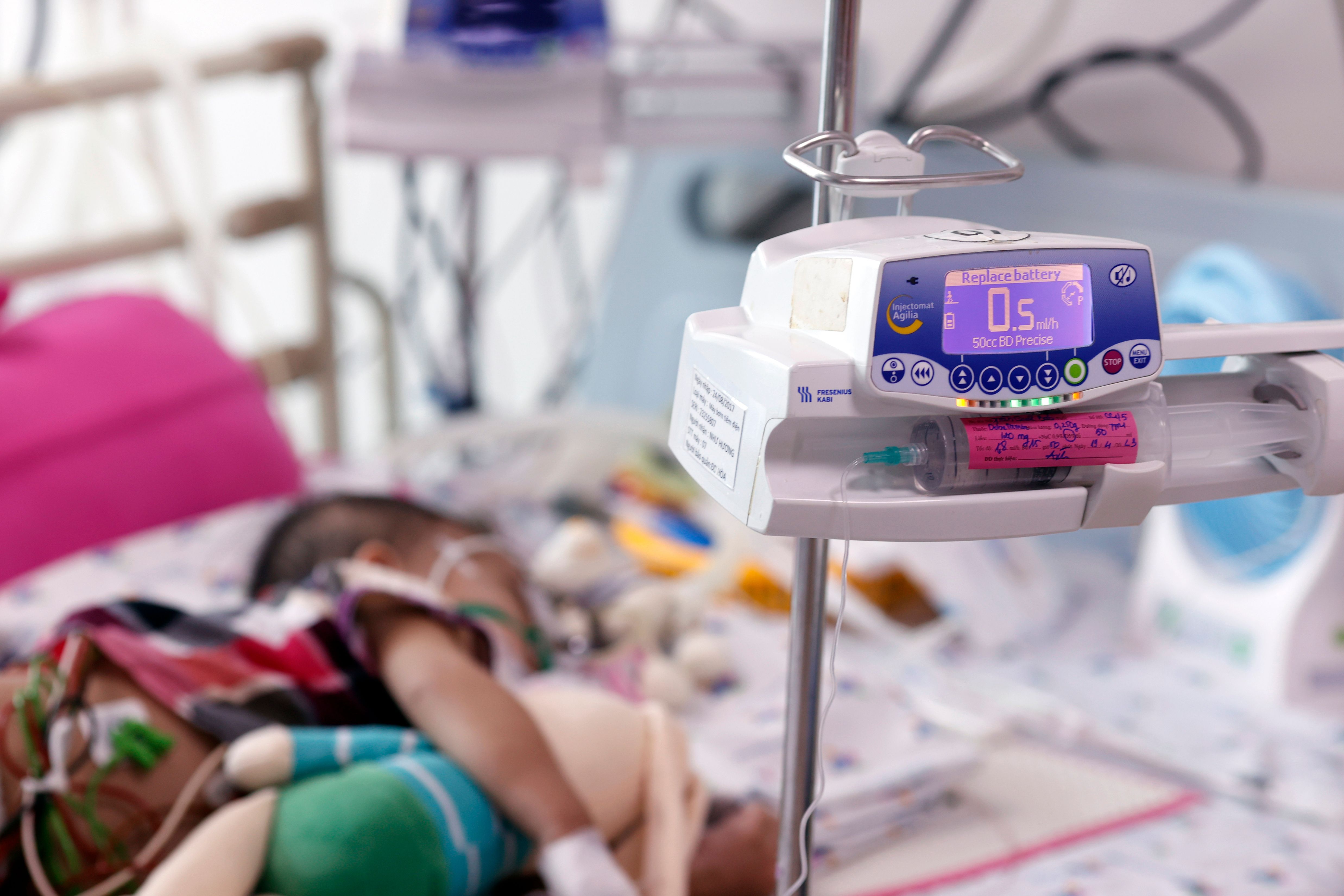 8-річний хлопчик впав з 6-метрової стіни на Озерній - vsim.ua