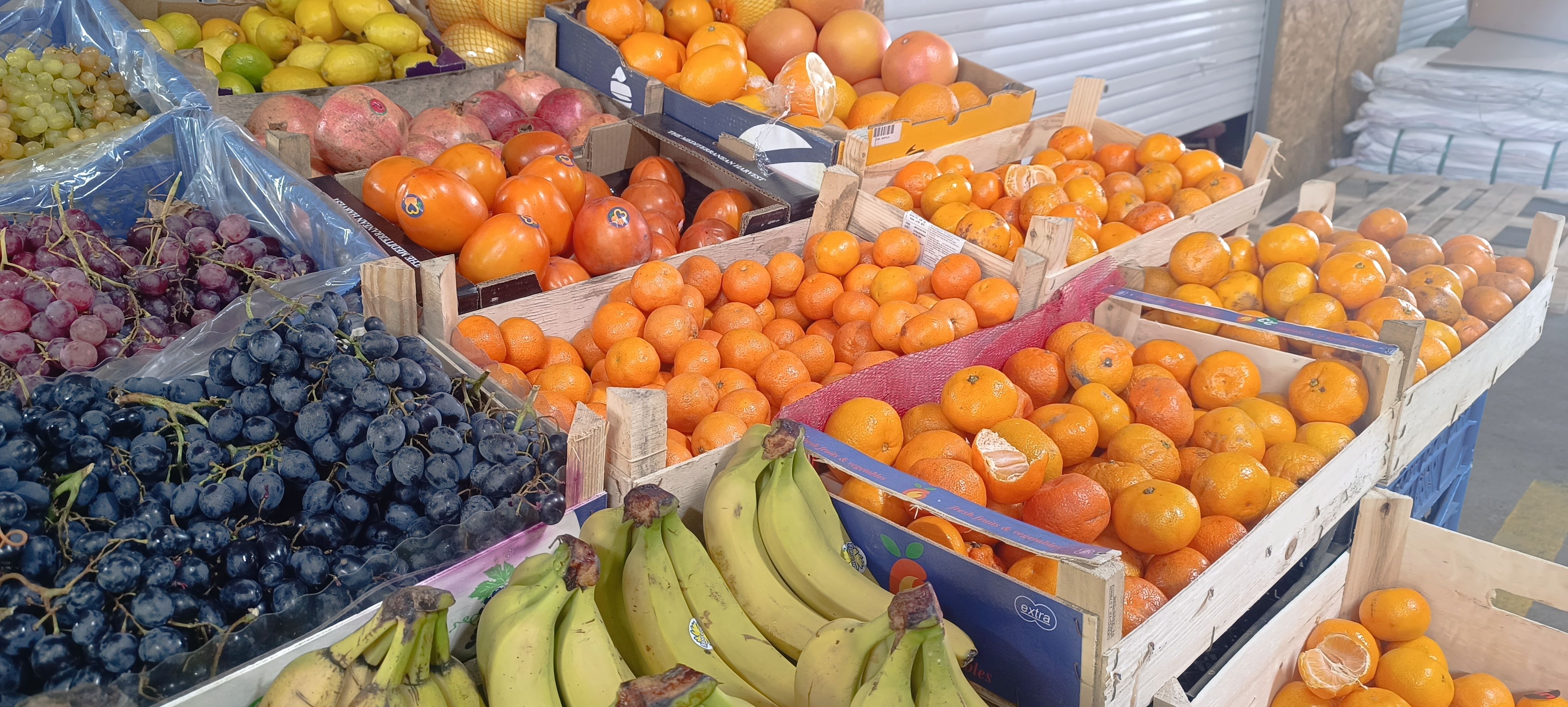 Які ціни на фрукти у Хмельницькому і звідки їх привозять - vsim.ua